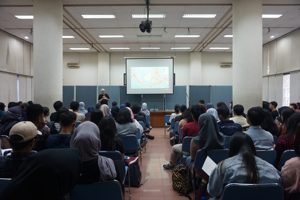 Kuliah Tamu 24 Oktober 2019: Prof. Andrew Charleson – Program Studi ...
